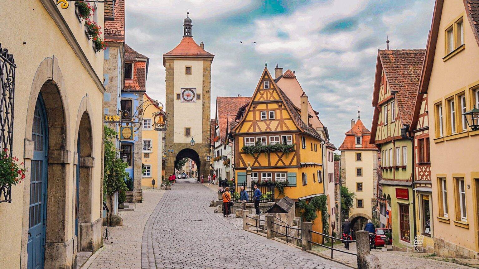 Romantische roadtrips: 5 mooiste routes voor met z’n tweeën